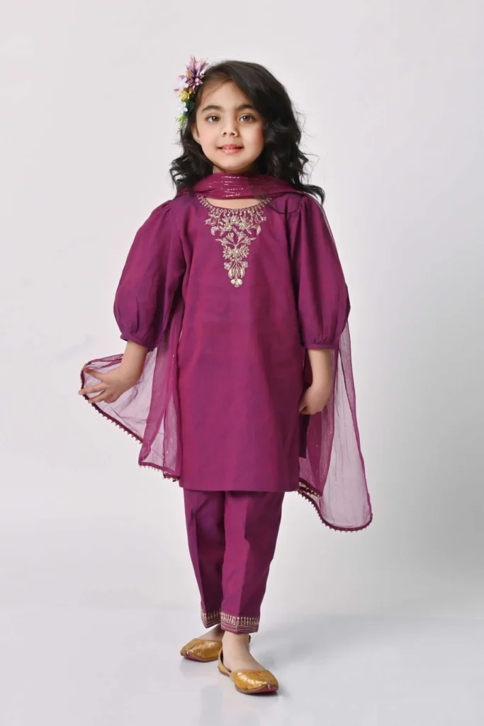 The Ultimate Guide To Choosing The Perfect Salwar Suit For Girls ...